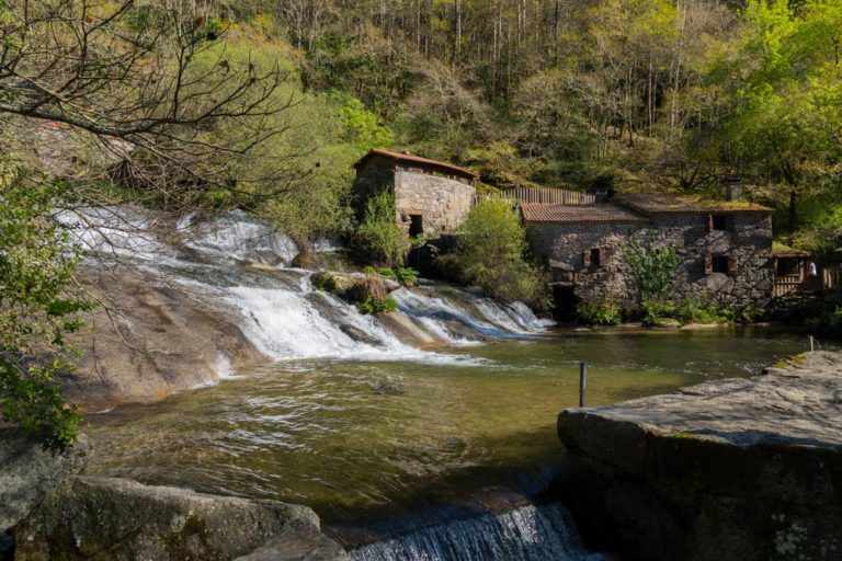 Río Barosa: Molinos, cascadas y ruta por un paraíso gallego