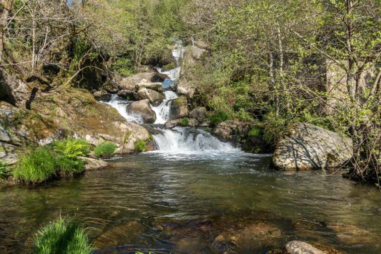 Río Barosa: Molinos, cascadas y ruta por un paraíso gallego